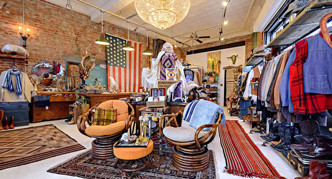 Trendy Boutiques, Small Town Shops and Good Eats | Michigan