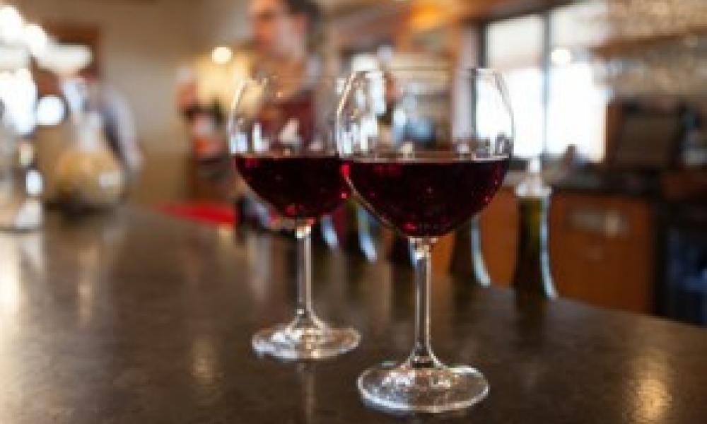 5 Reasons to Love Michigan Wine in Winter Time | Michigan