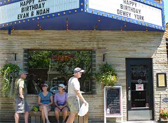 Phil's Bar & Grill | Michigan