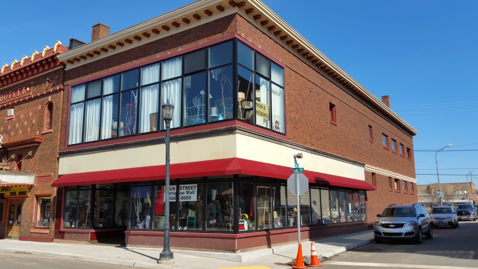 Main Street Antique Mall | Michigan