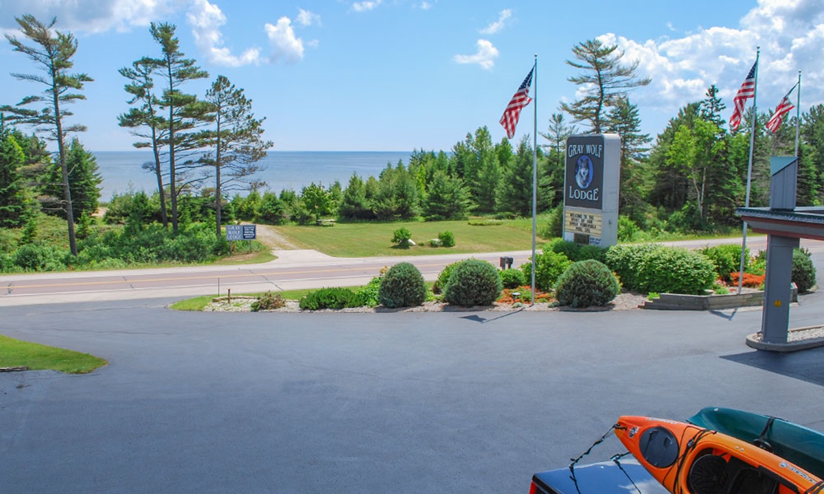 Gray Wolf Lodge | Michigan