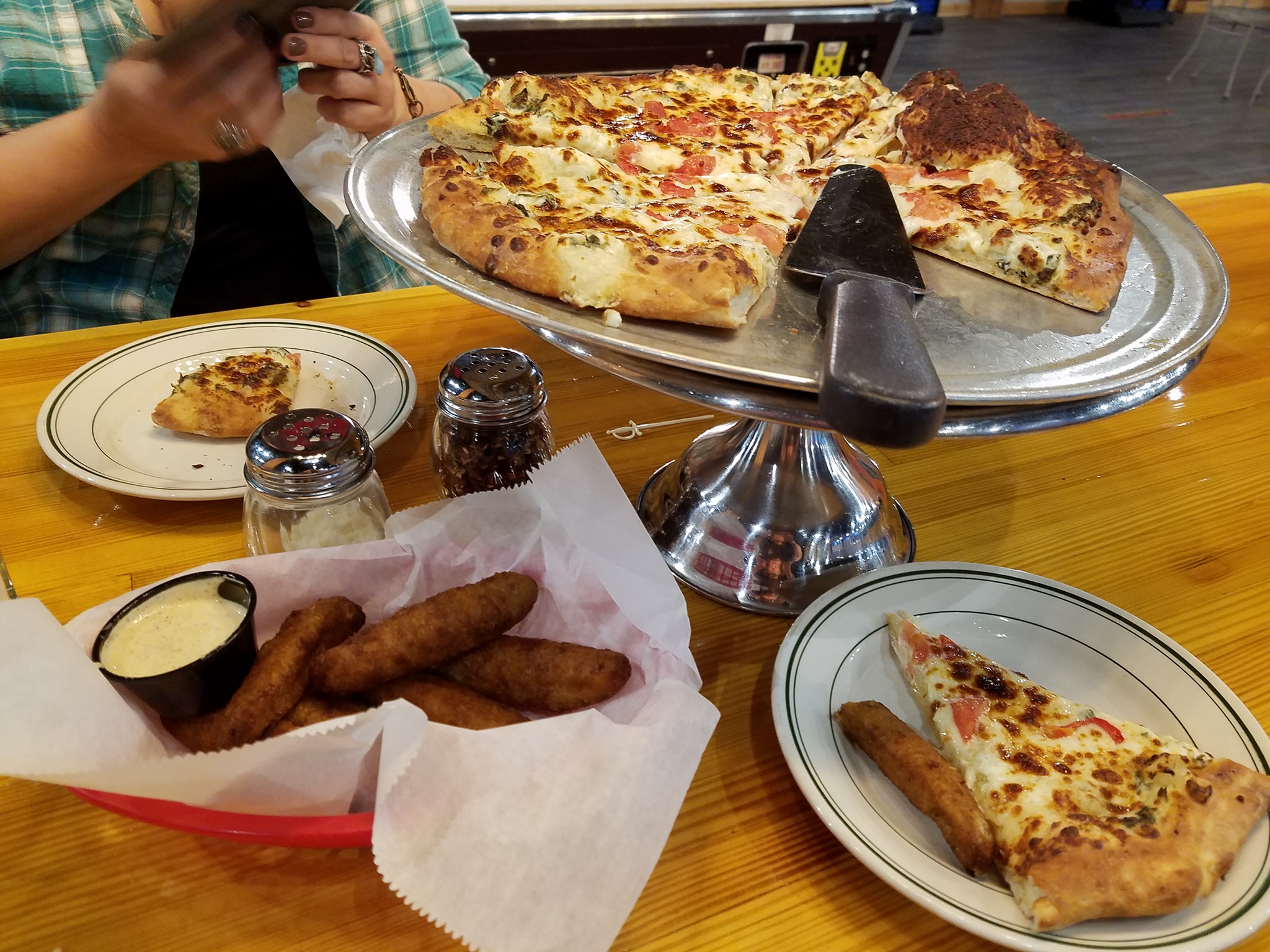 Pins Bar & Grill | Michigan