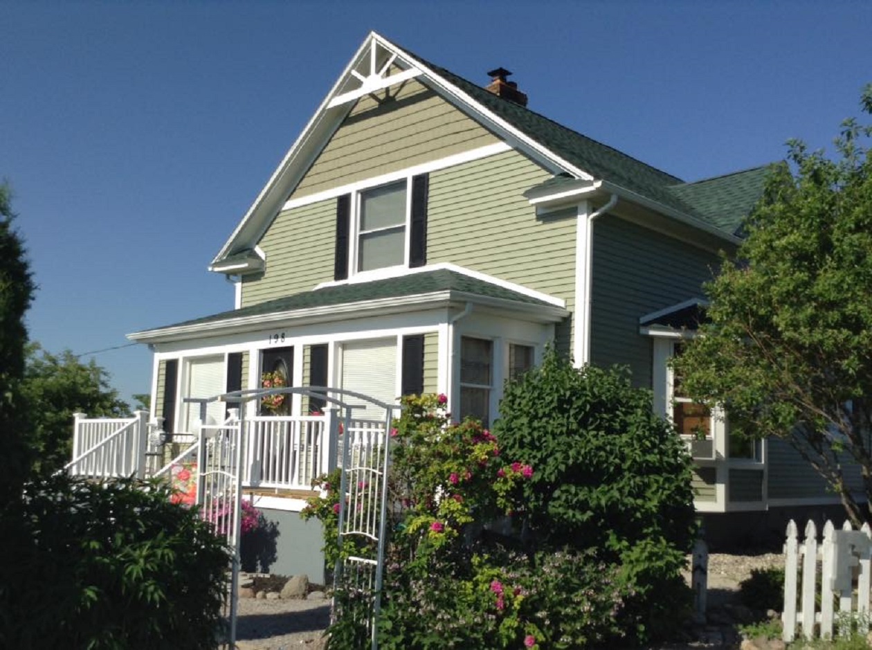 Rooster Inn Bed & Breakfast | Michigan