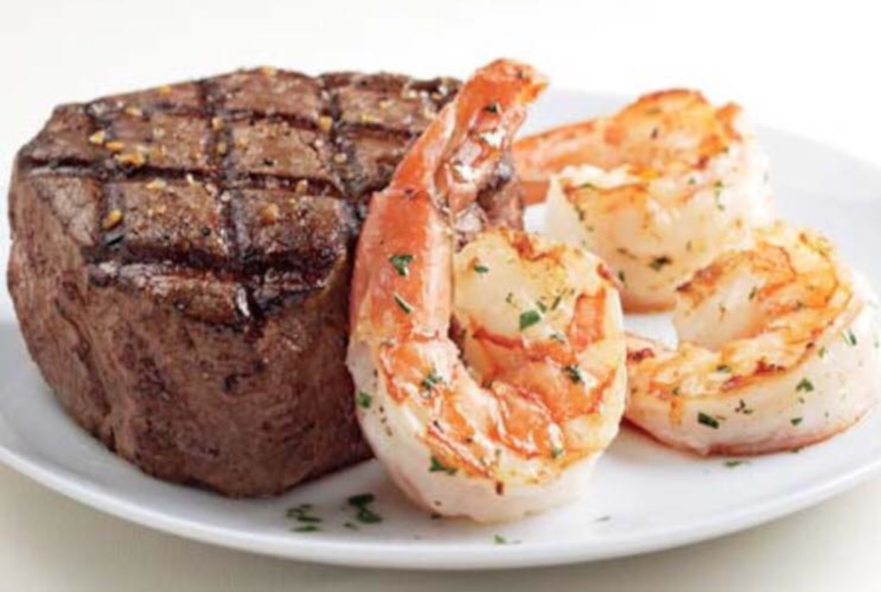 211 Bar & Grill | Michigan