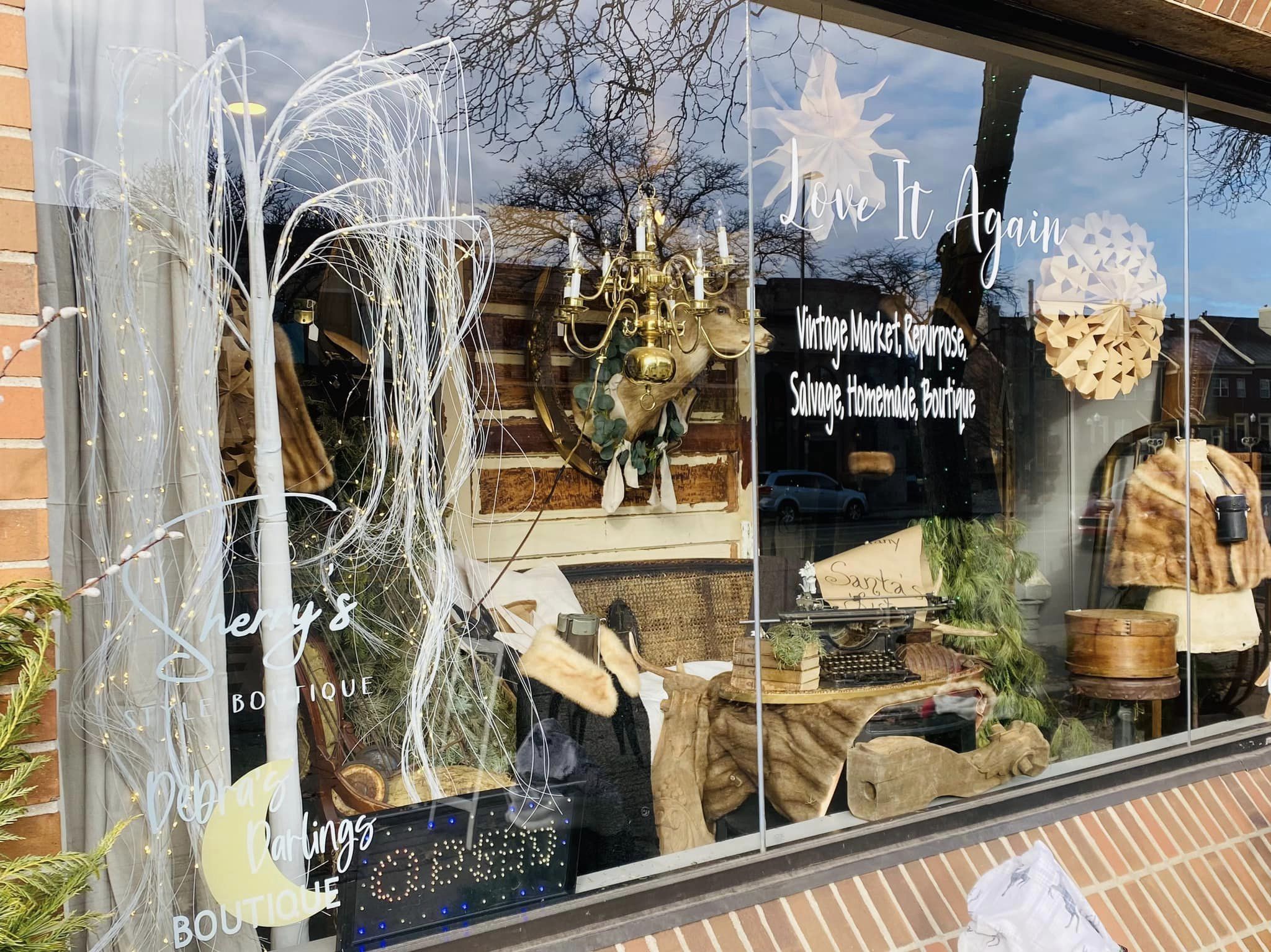 Love It Again Vintage Decor & More | Michigan