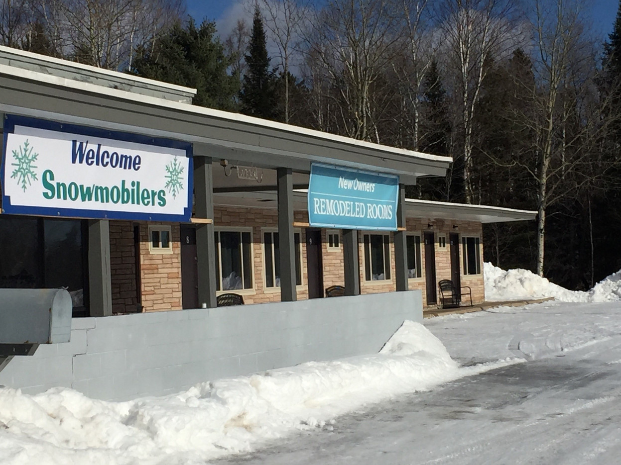 Three Lakes Motel | Michigan