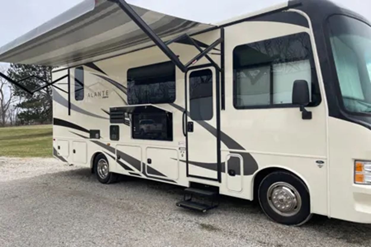Jayco Alante 27A Rental | Michigan