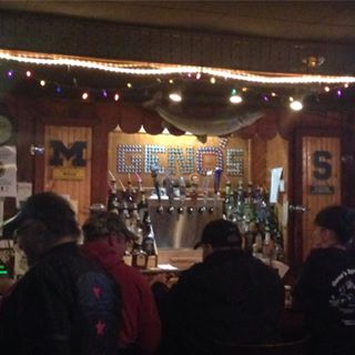 Geno's Sports Bar & Grill | Michigan
