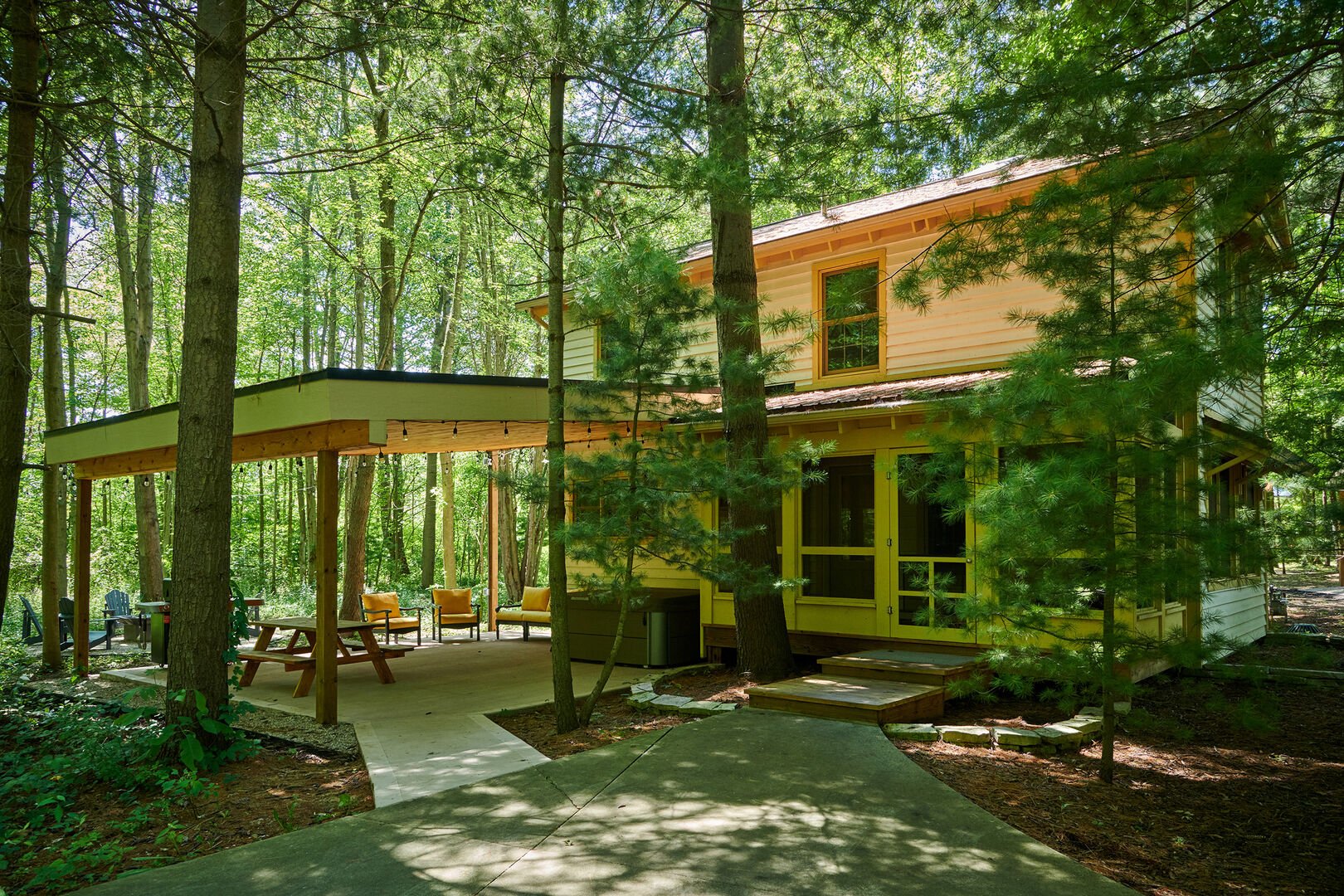 Dollybrook 1: Dreamy Den | Michigan