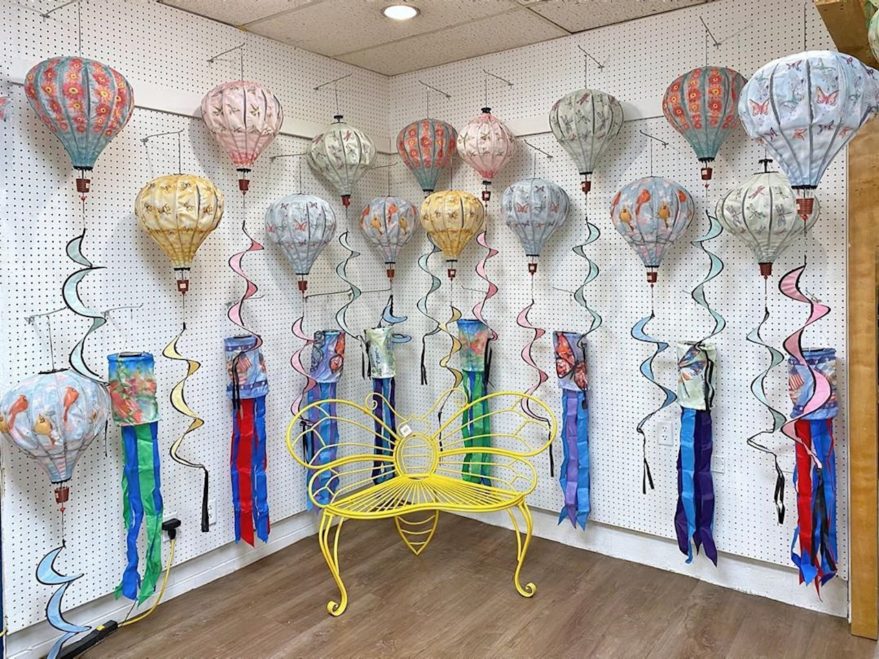 Town Peddler Craft & Antique Mall | Michigan