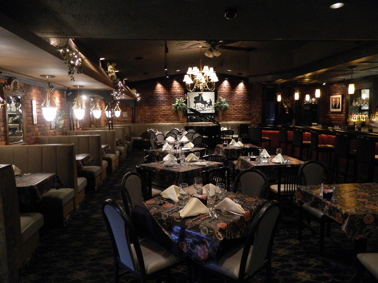 Mr. Paul's Chop House | Michigan