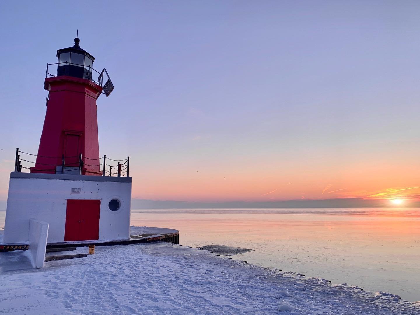 Menominee North Pier Light Station | Michigan