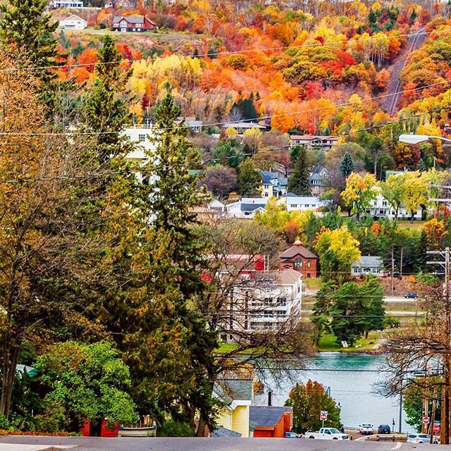 Tips for a Fall Color Drive through the Keweenaw Peninsula | Michigan